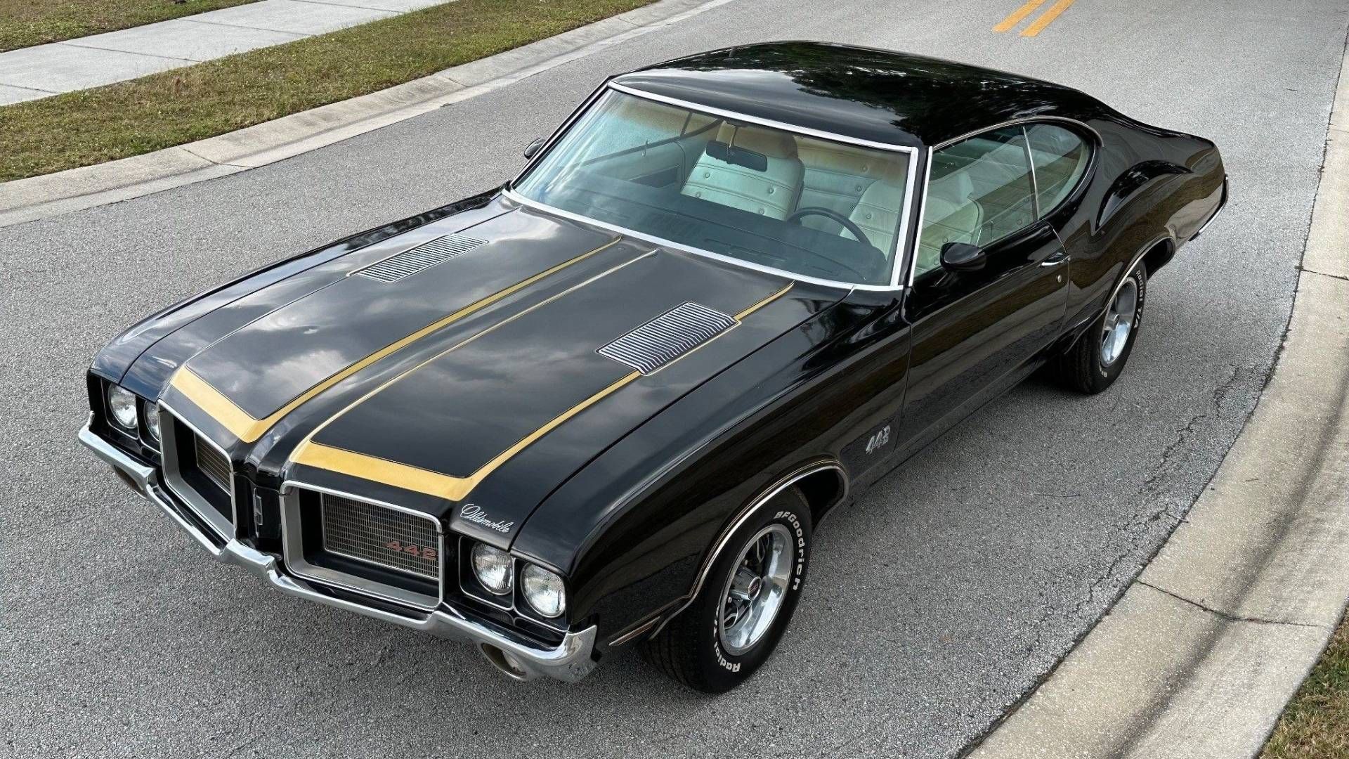 One-Owner 1972 Oldsmobile 442 Emerges After 25 Years In Storage