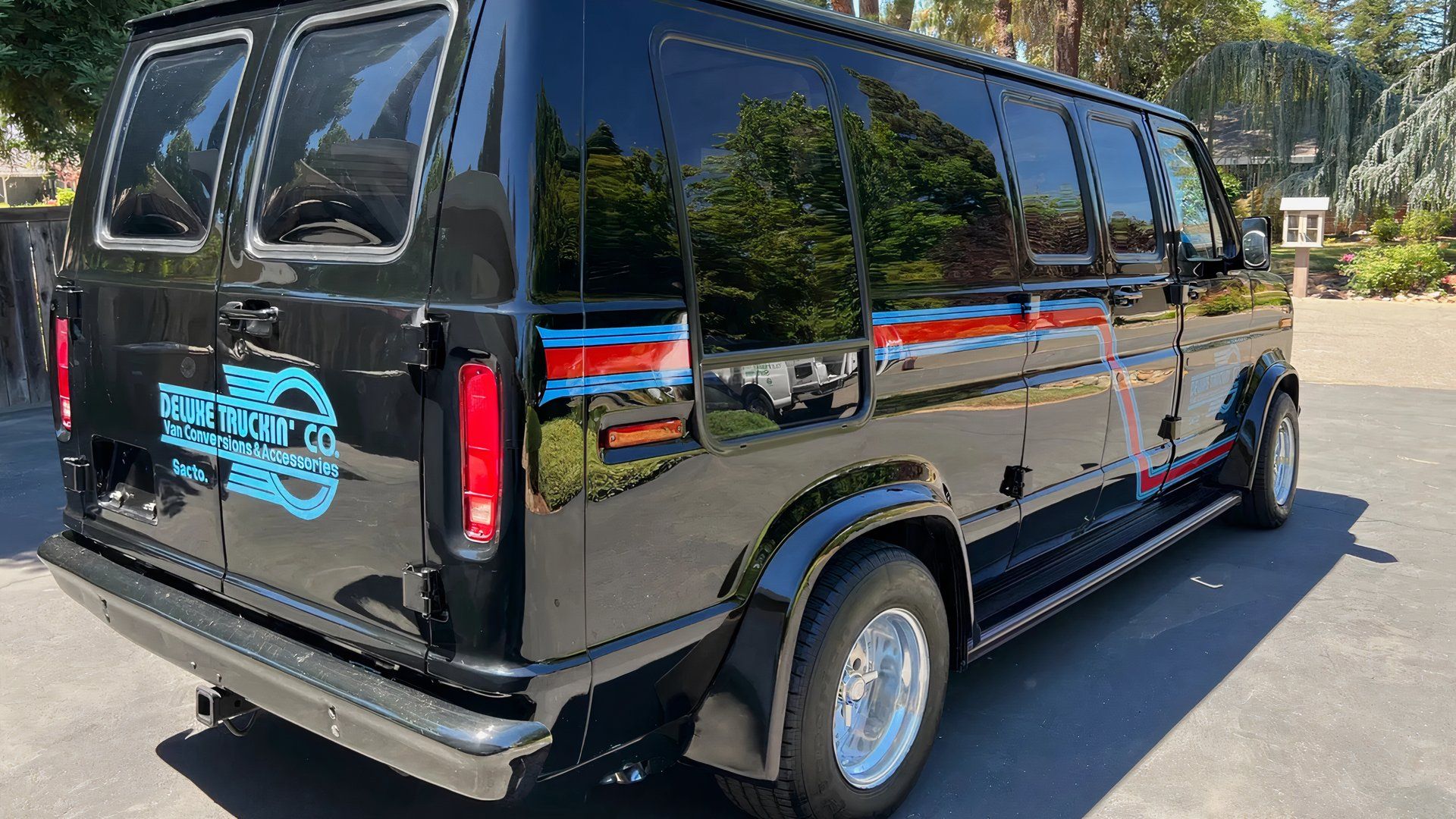 Van Life Is About To Get Groovy With This Classic ‘77 Ford Econoline