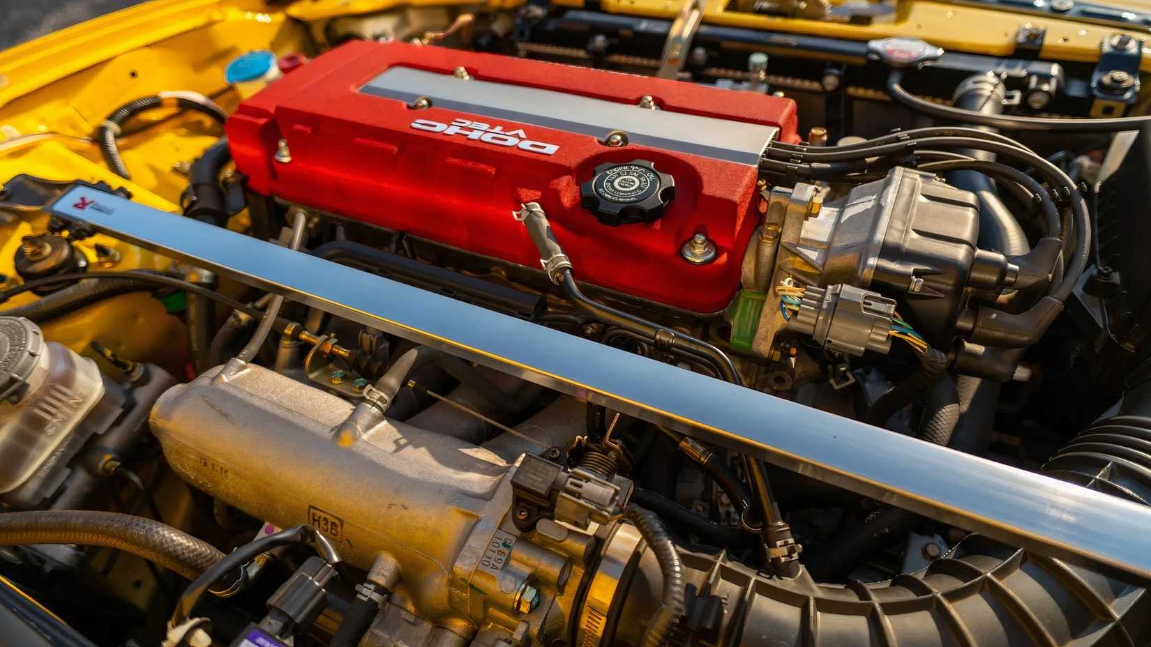 This Integra Type R Is A Rare Box-Stock Beast That Will Leave You In Awe