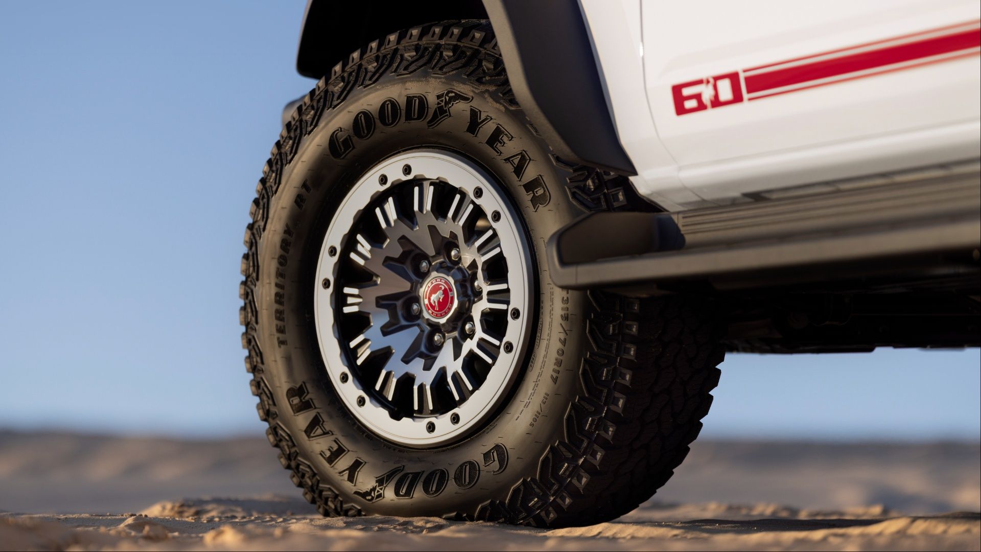2026 Ford Bronco 60th Anniversary Edition Celebrates Retro Style, Off ...