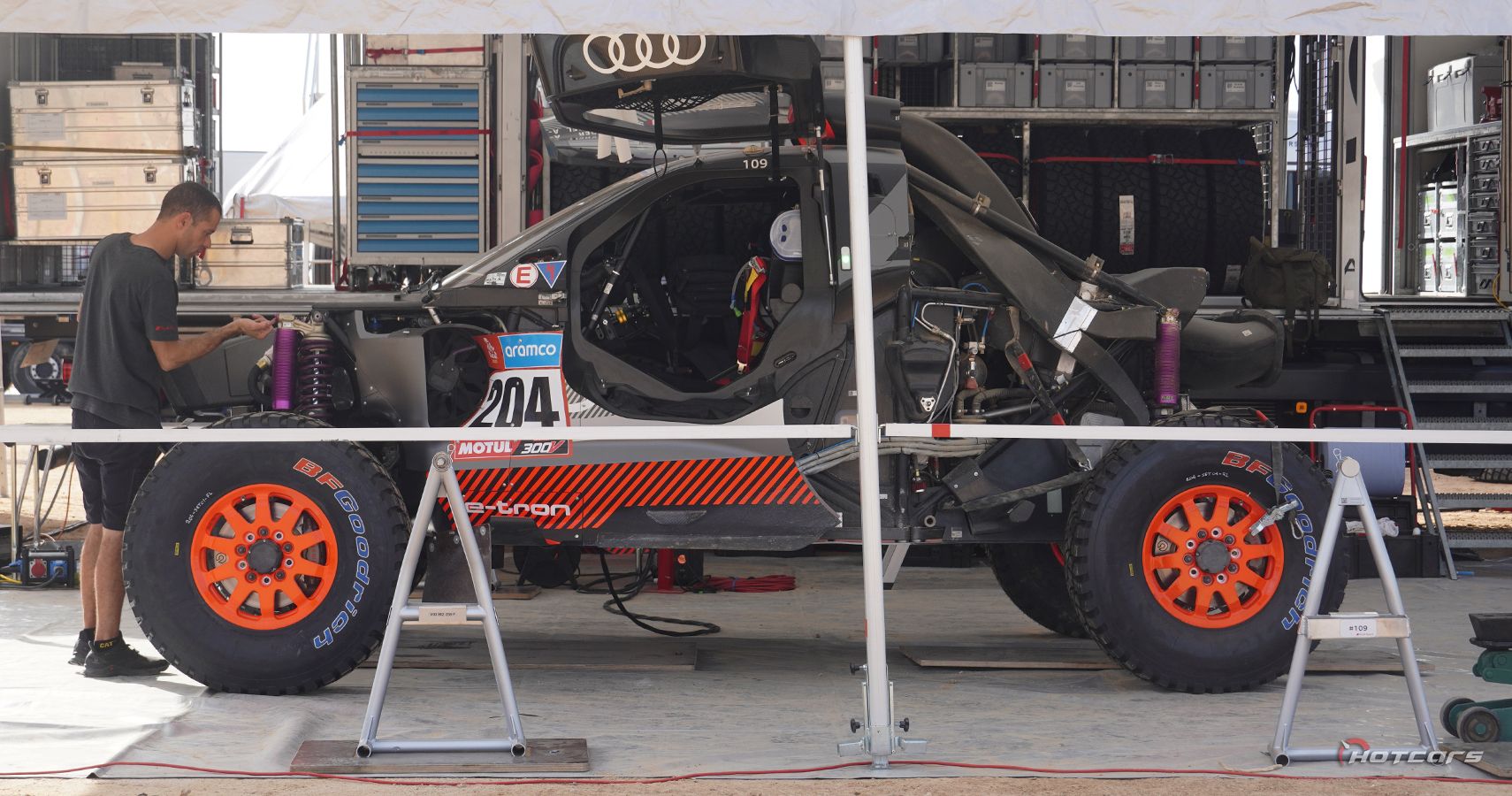 Up Close And Personal At Dakar With Audi's E2 Hybrid Rally Racer