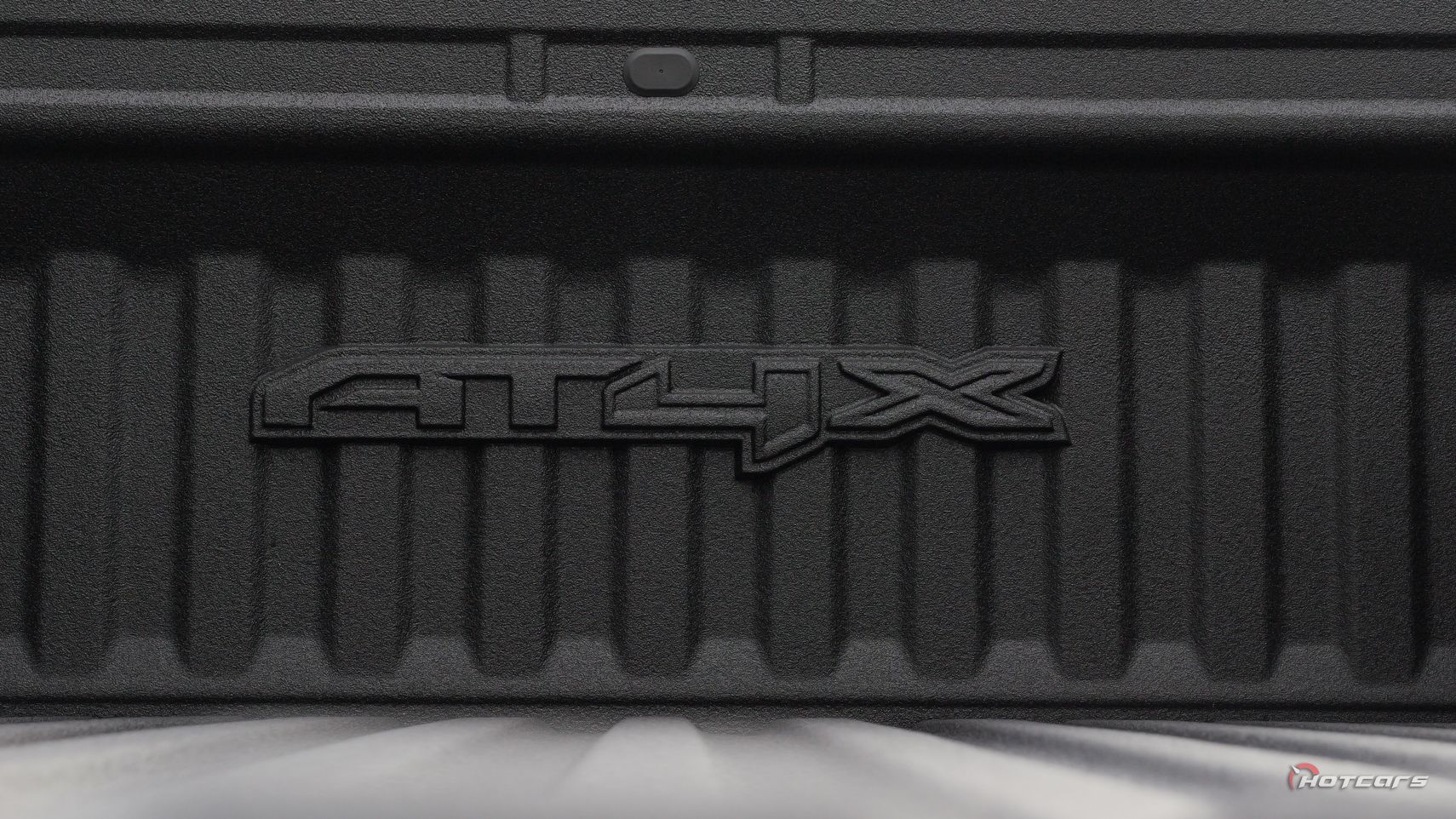 Rock-crawlin, jaw-droppin, seat massagin': The 2023 GMC Sierra 1500 AT4X