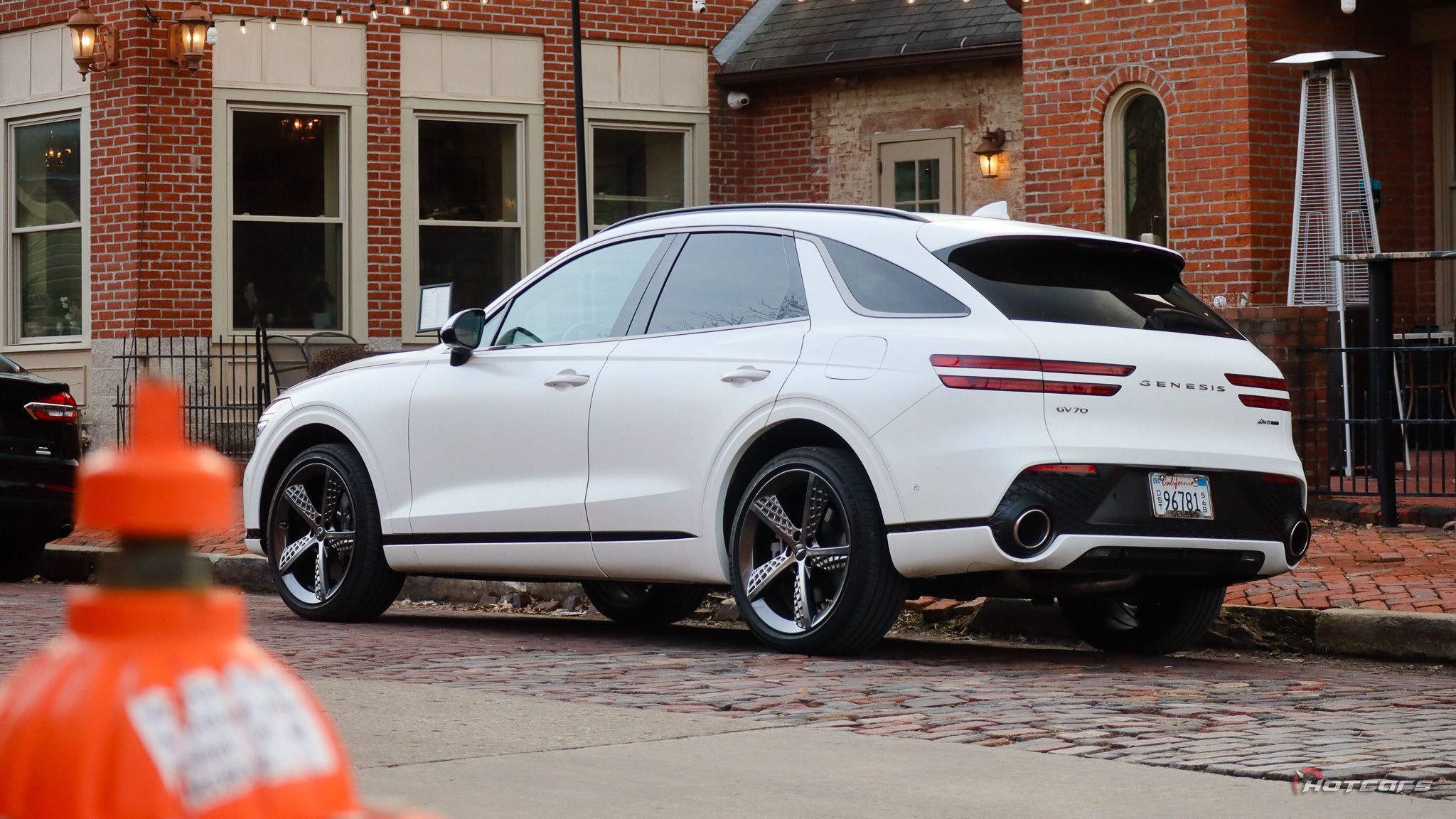 Обзор Genesis GV70 3.5T Sport Prestige 2023 - AutoLife.News