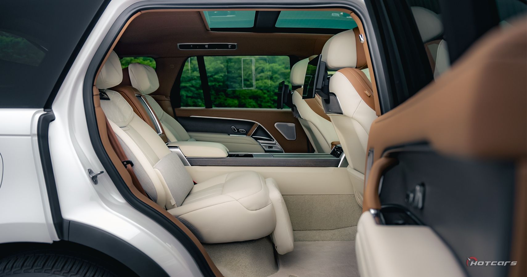 Review: The 2023 Range Rover LWB SV Serenity Is All About Quiet Luxury