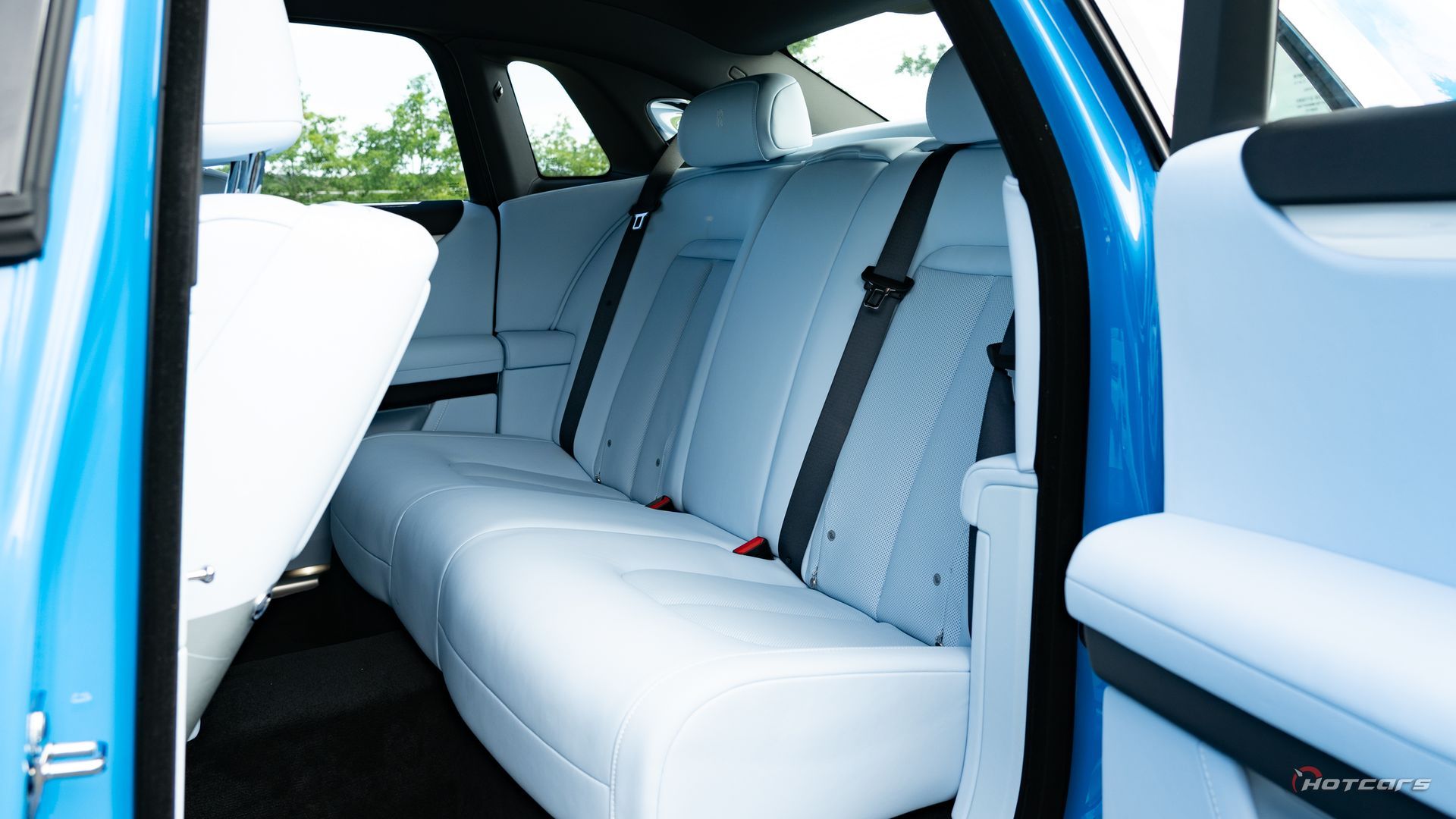 Review: The 2023 Rolls-Royce Ghost Is Still Hauntingly Good