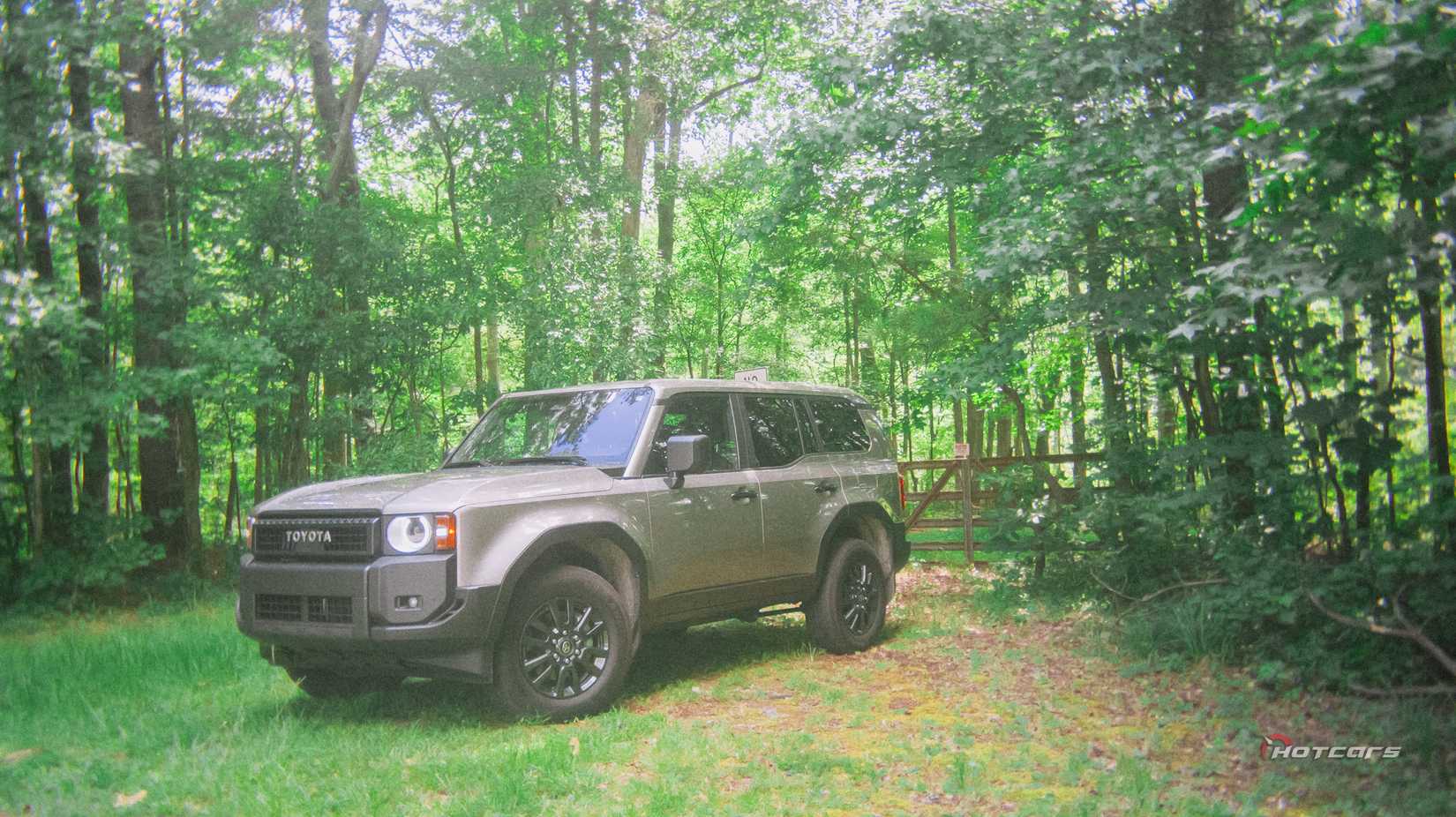 2025 Toyota Land Cruiser: Retro Cool Meets Off-Road Power